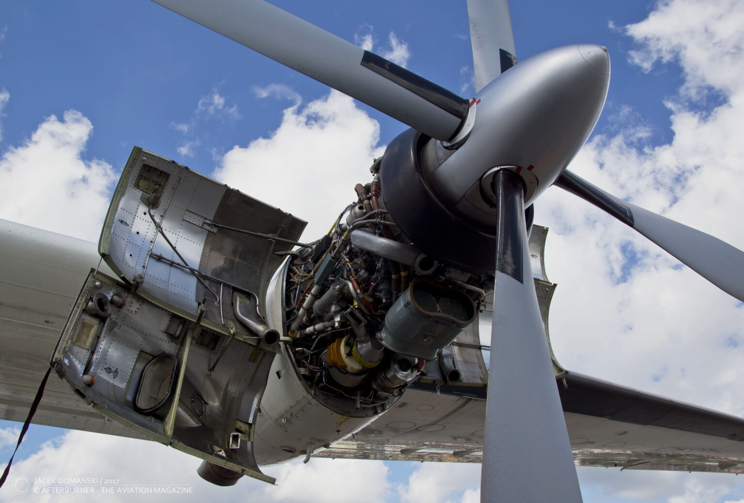 ´Mumbling bee´ - the story of C-160 Transall airlifter