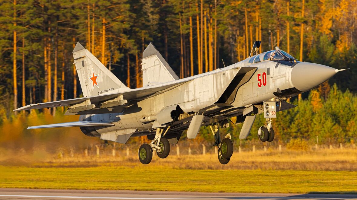 Autumn practice of fighter aviation