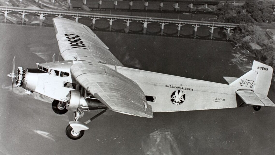 18 February 1930 – the first cow in history to fly and be milked in an ...