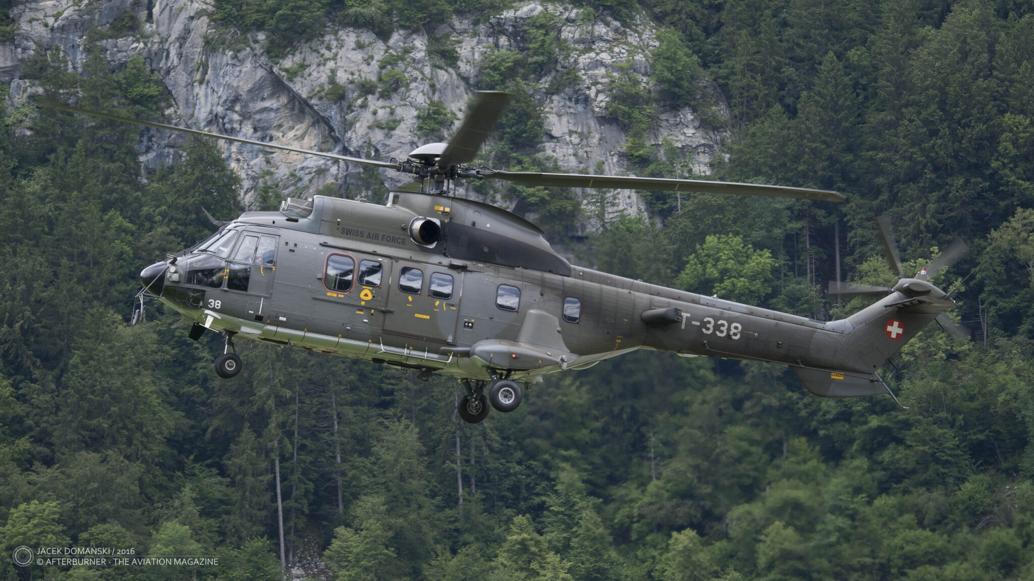 15 April 1965 – first flight of Aérospatiale SA 330 Puma helicopter