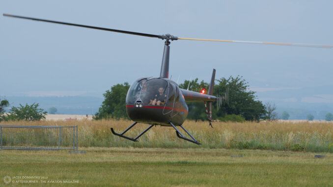 31 March 1990 – first flight of Robinson R44 helicopter