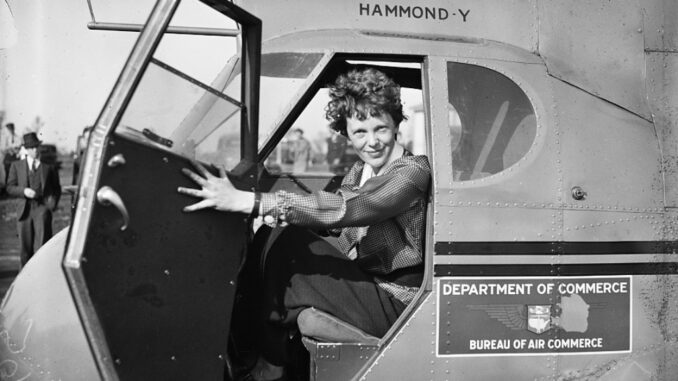 25 August 1932 – Amelia Earhart becomes the first woman to fly nonstop ...