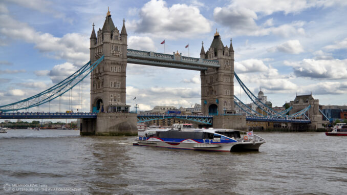 5 May 1953 – Christopher Draper flies under fifteen bridges on the Thames