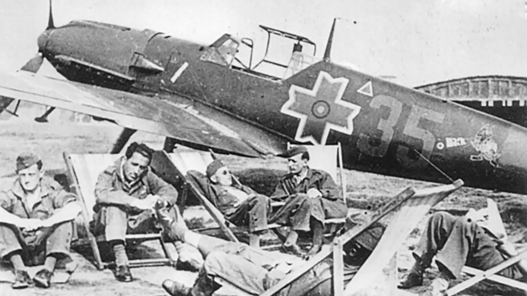 17 May 1912 – Alexandru Șerbănescu, Romanian fighter ace, is born