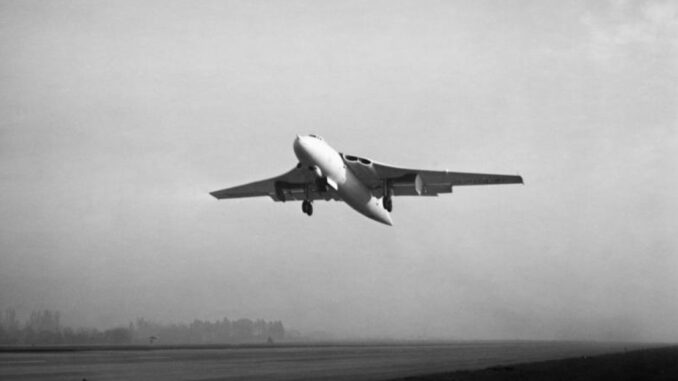 11 October 1956 – Operation Buffalo, the first RAF airdrop of an atomic ...